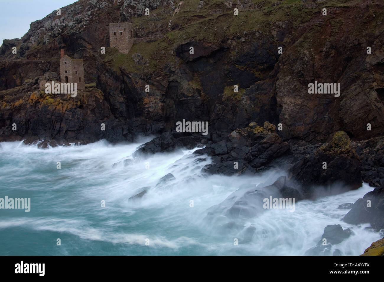 Cornwall engine house sunset hi-res stock photography and images - Alamy