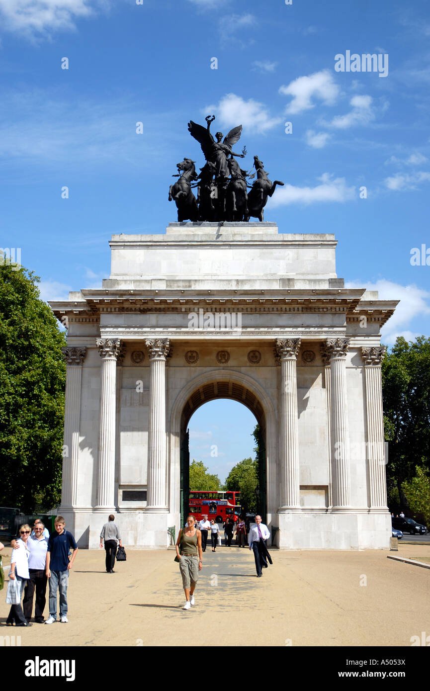 Hyde park corner roundabout hi-res stock photography and images - Alamy