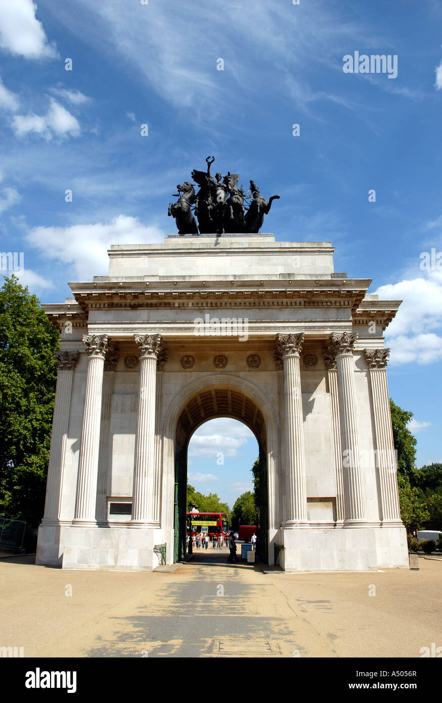 Hyde park corner roundabout hi-res stock photography and images - Alamy