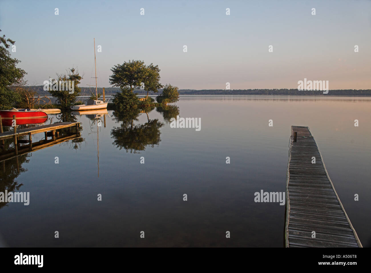 Lac de leon hi-res stock photography and images - Alamy