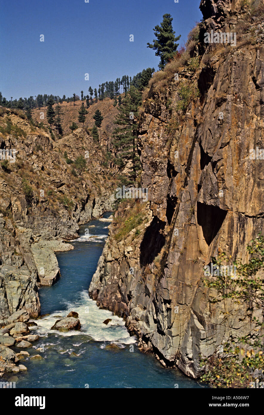 Aharbal falls hi-res stock photography and images - Alamy