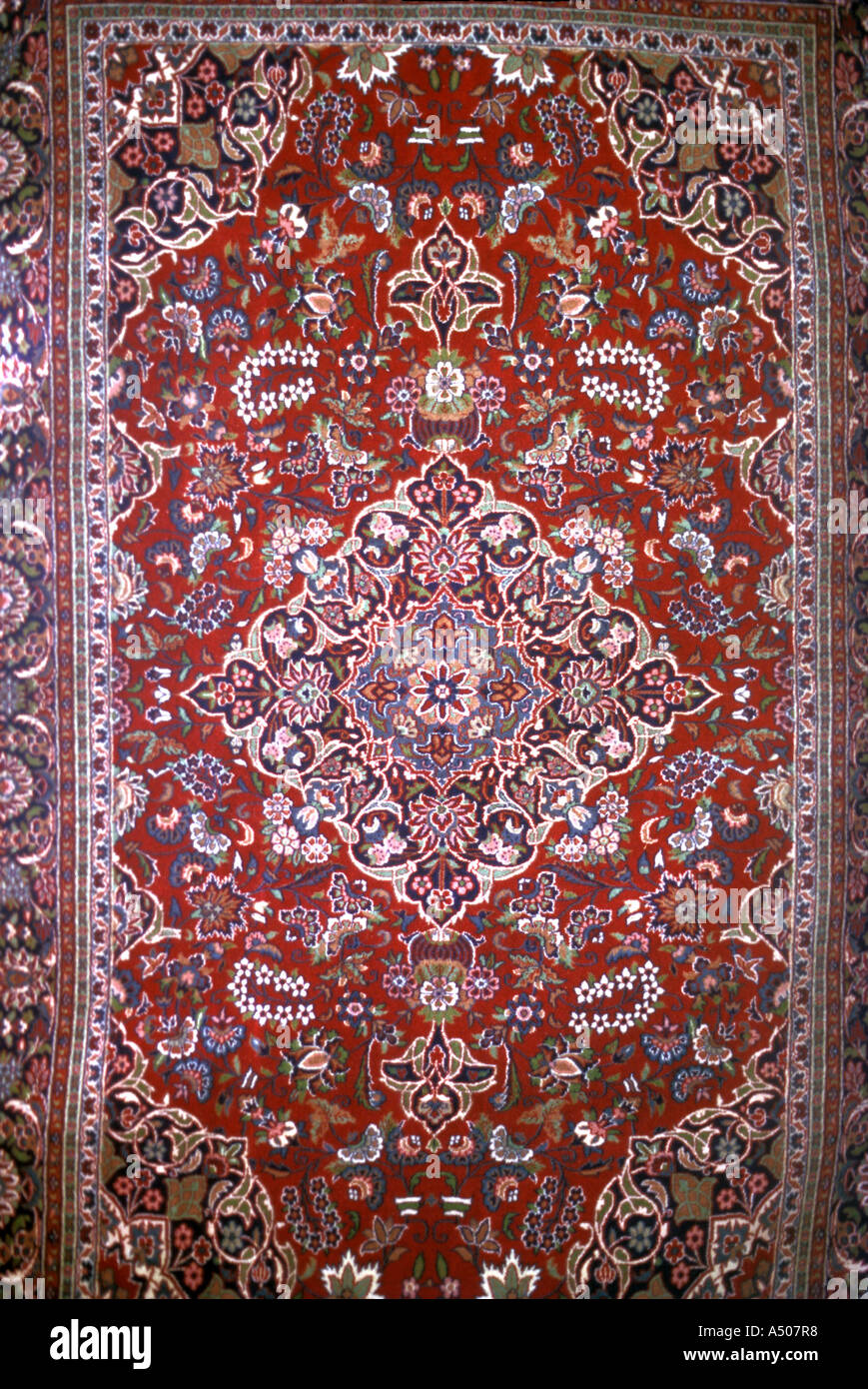 Kashmiri handicraft hi-res stock photography and images - Alamy