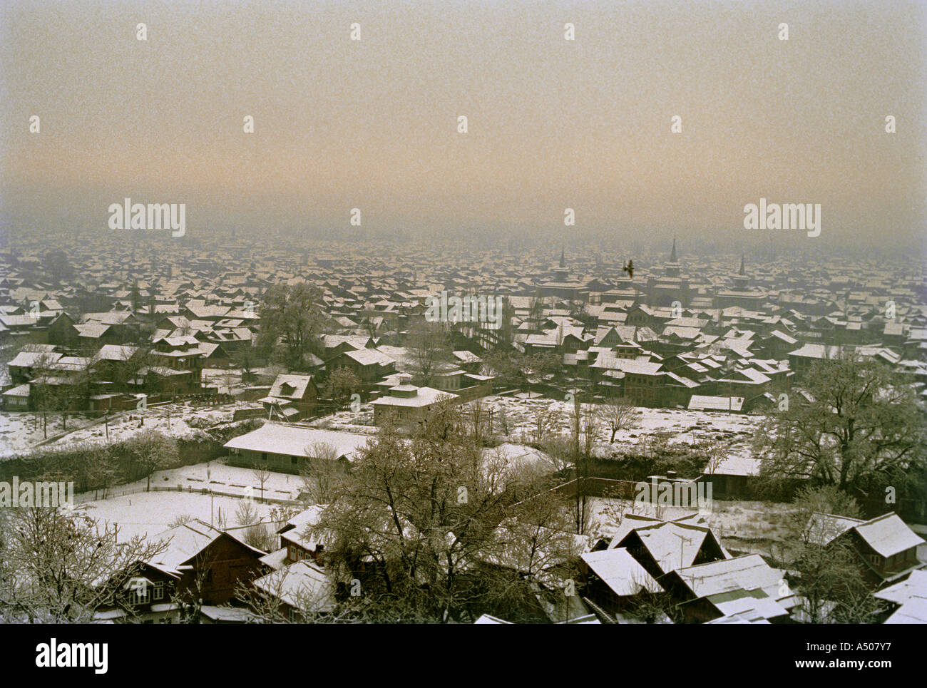 Aerial view of srinagar hi-res stock photography and images - Alamy