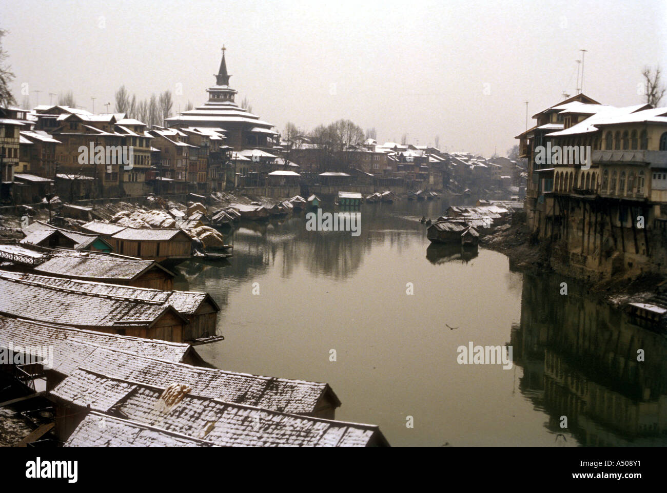 Jhelum city hi-res stock photography and images - Alamy