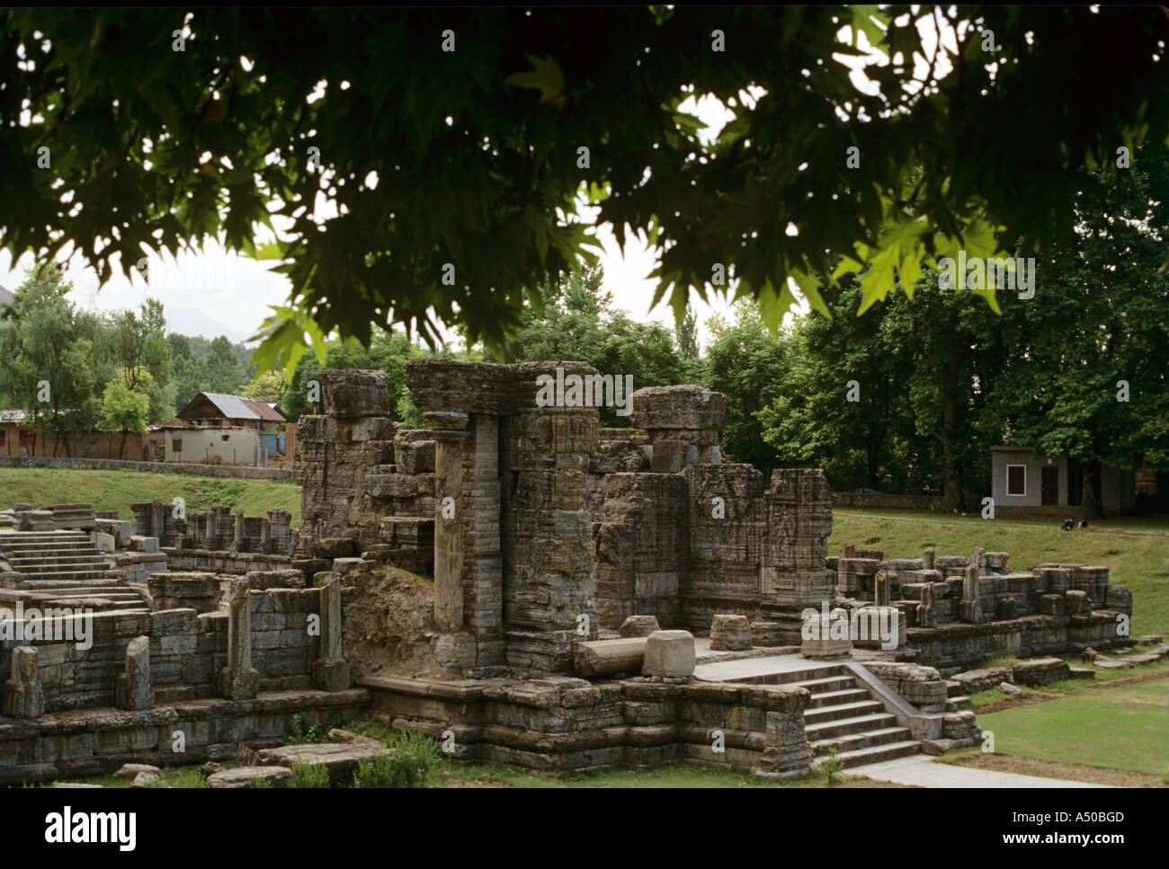 Makhdoom sahib shrine hi-res stock photography and images - Alamy