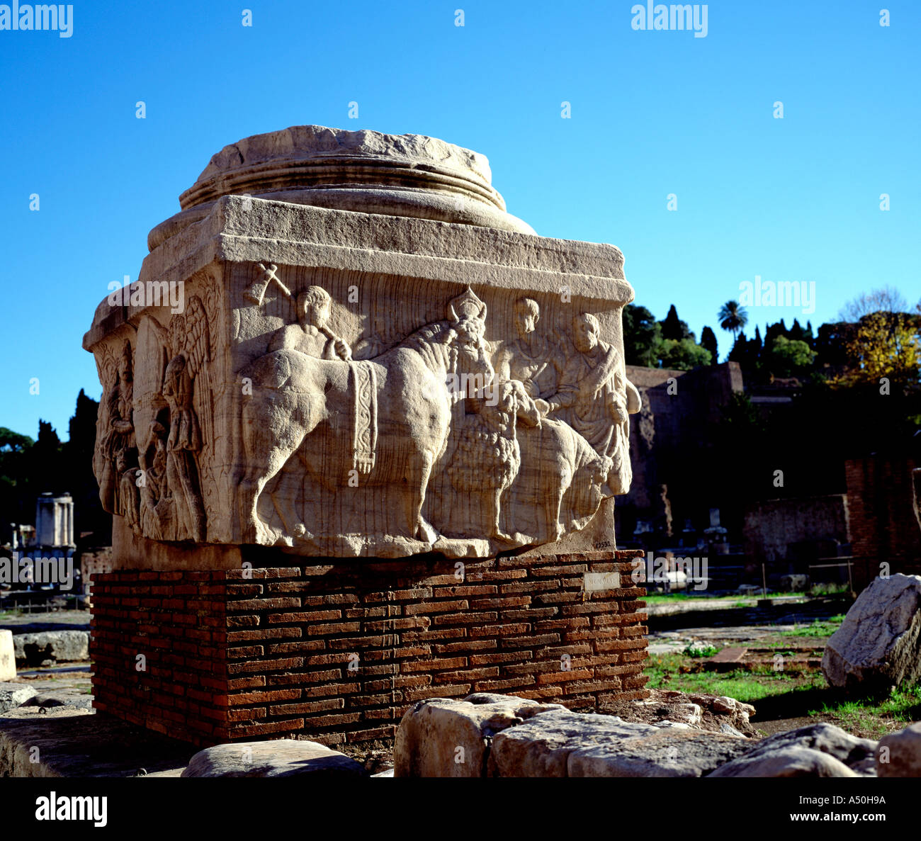 Roman base hi-res stock photography and images - Alamy