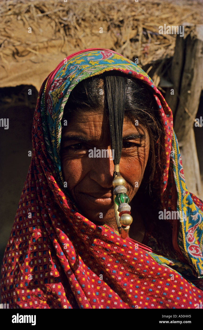 Gujarati dress hi-res stock photography and images - Alamy