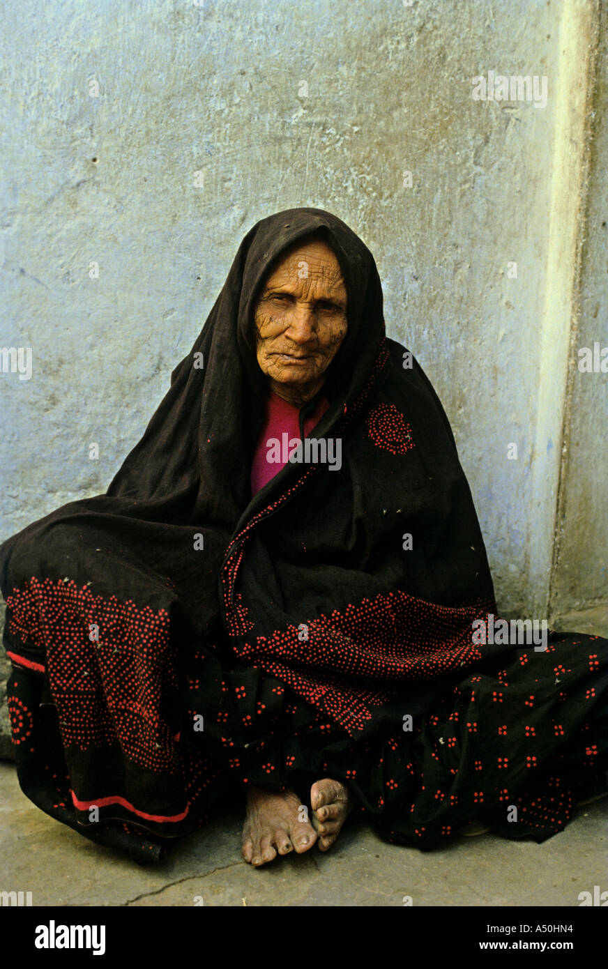 Vankar tribe woman at Kutch in Gujarat Stock Photo - Alamy