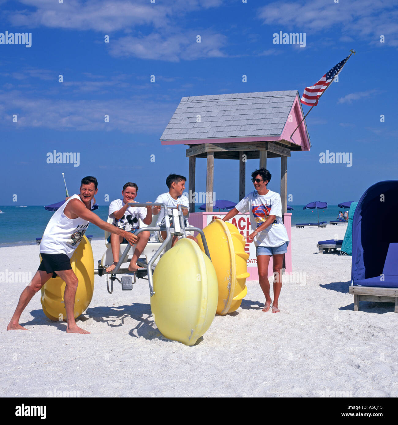 St pete’s beach, florida hi-res stock photography and images - Alamy