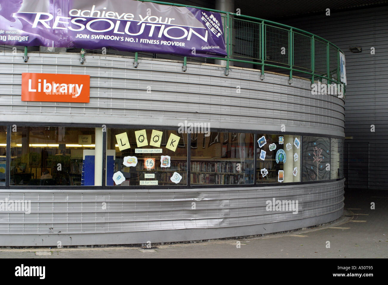 West Swindon library at the Link Sports and Leisure Centre Stock Photo ...