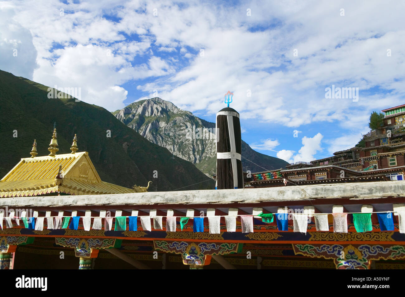 Tibetan scripture building hi-res stock photography and images - Alamy