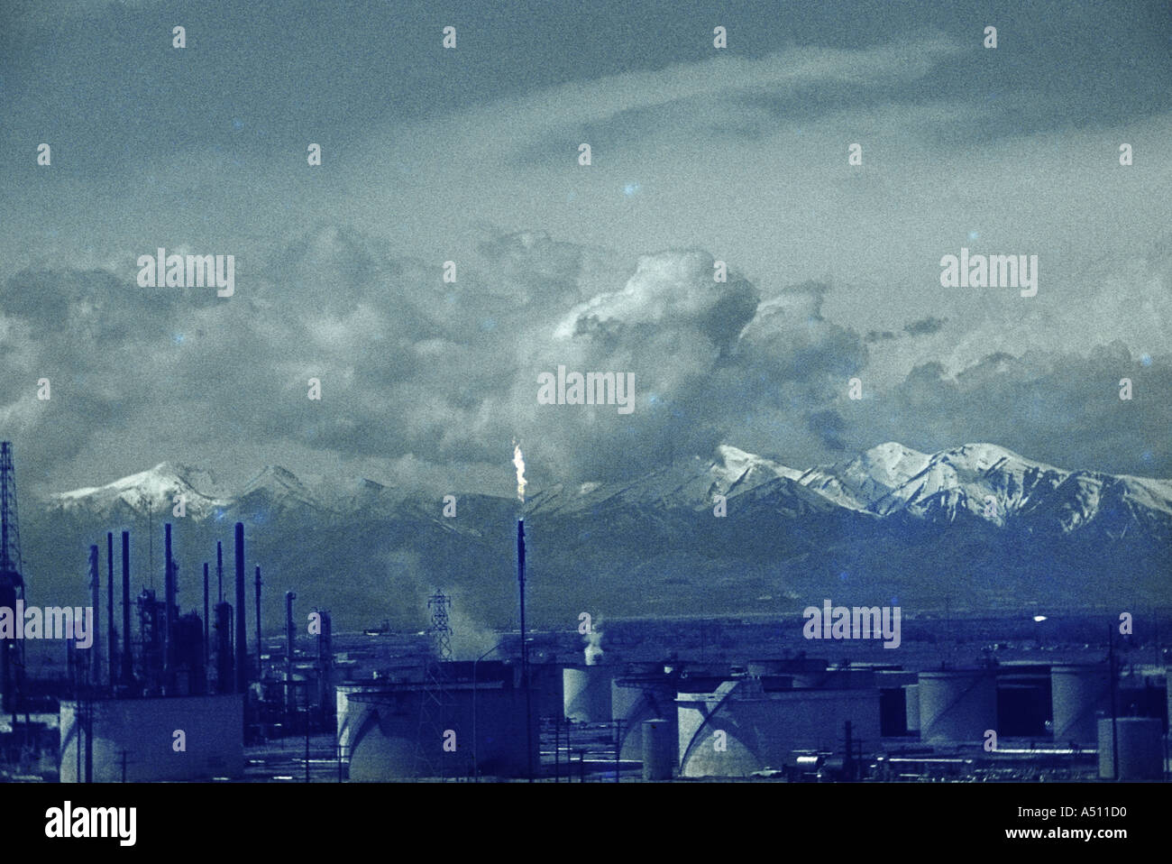 Burning storage tanks hi-res stock photography and images - Alamy