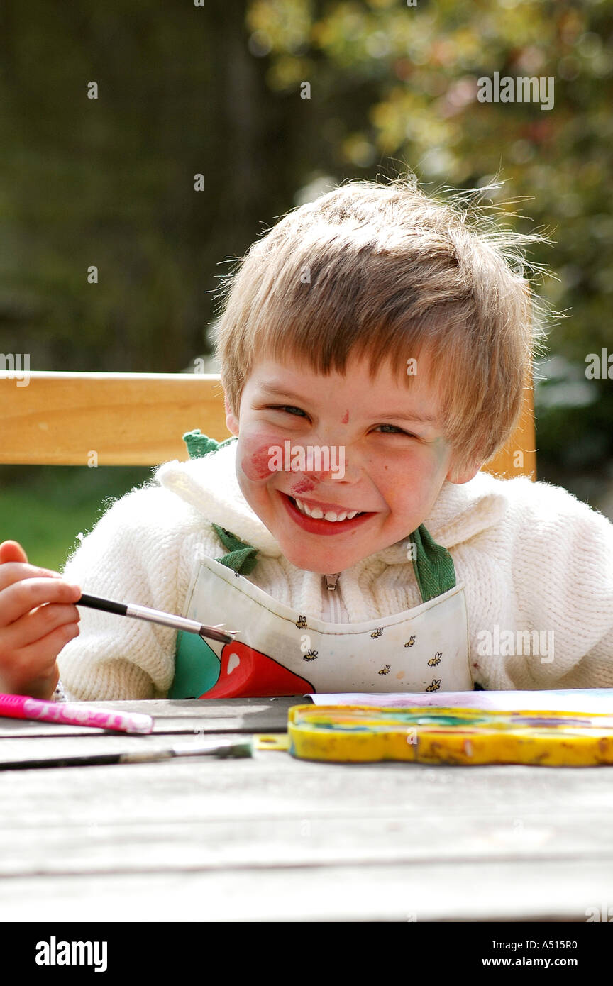 Children paint garden hi-res stock photography and images - Alamy