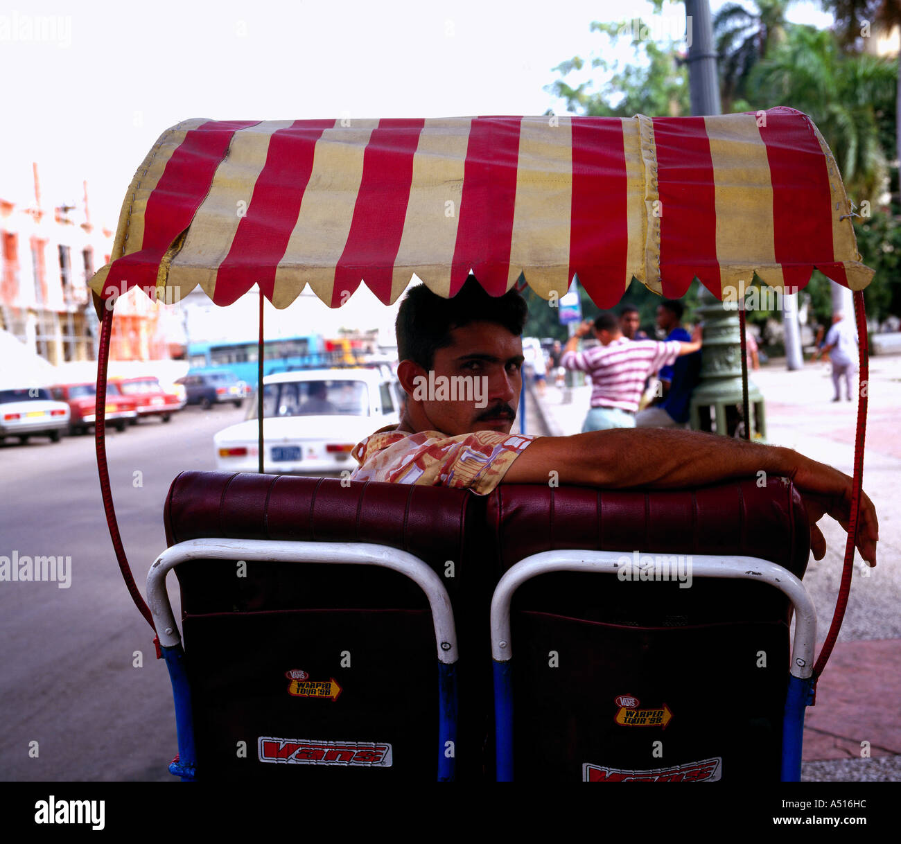 Cuban tuk tuk hi-res stock photography and images - Alamy