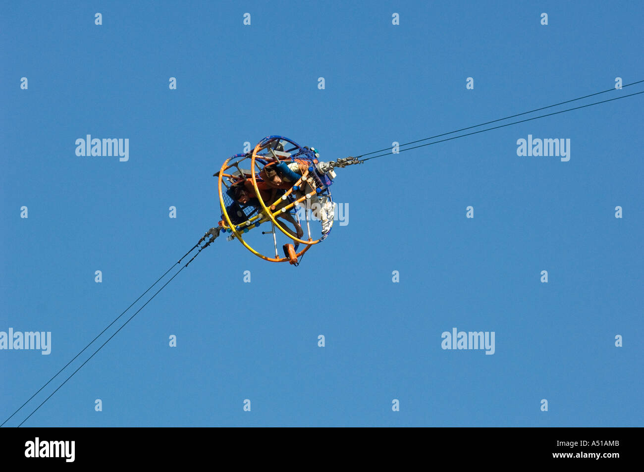 Slingshot ride hi-res stock photography and images - Alamy