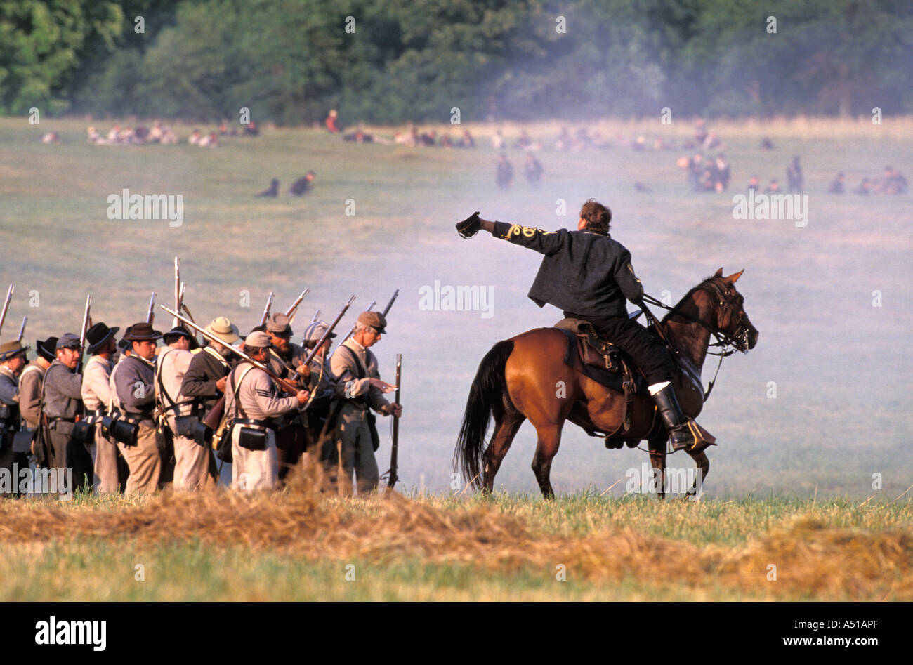Are union army Calvary officer leading his soldiers during the battle ...