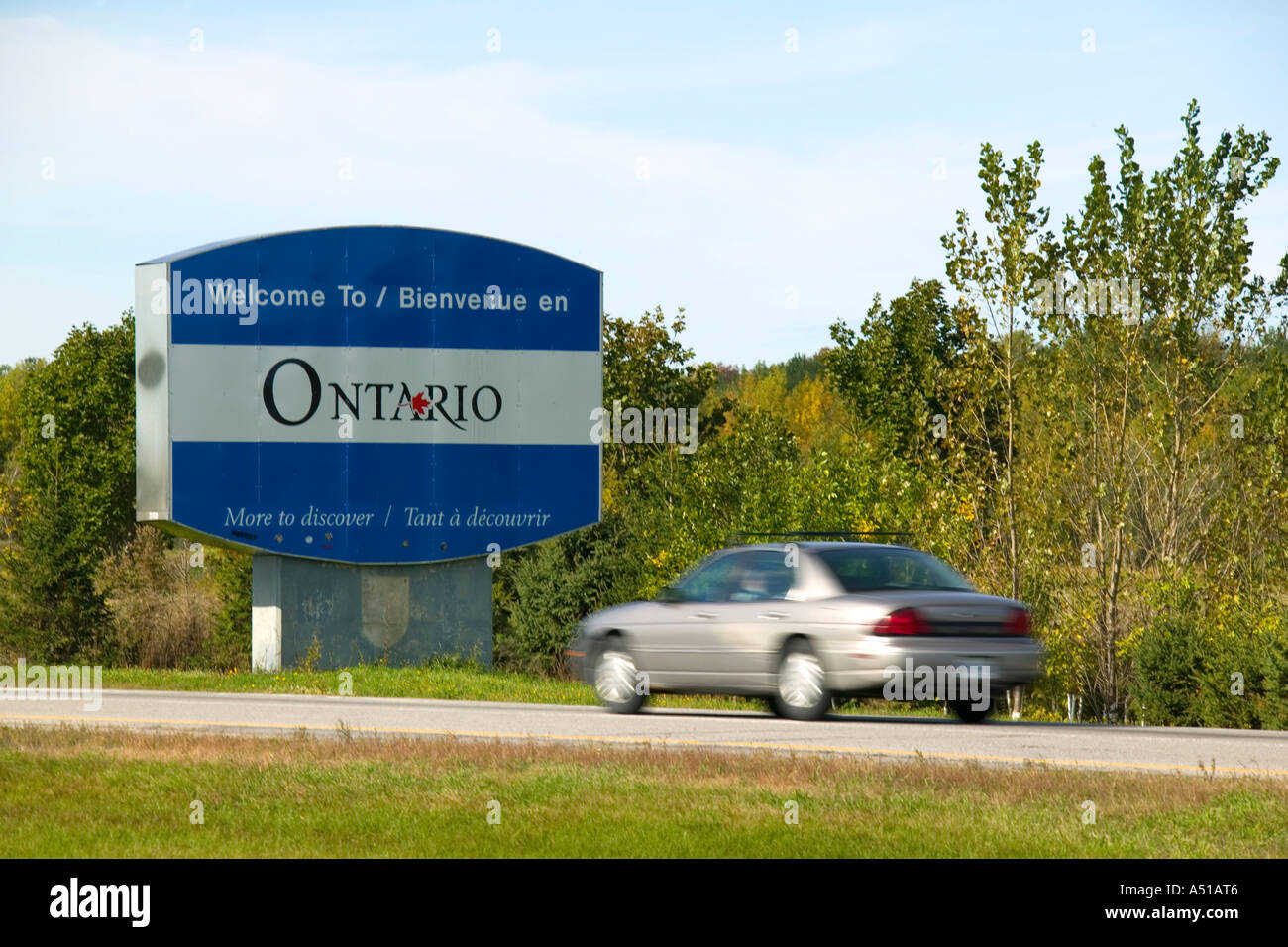 Welcome to Ontario sign Stock Photo - Alamy