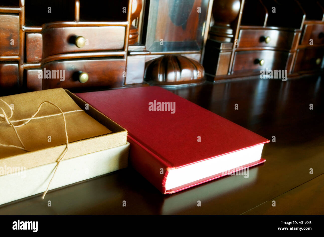Interior books on table hi-res stock photography and images - Alamy