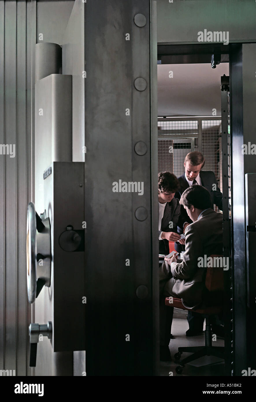 Inside of bank vault hi-res stock photography and images - Alamy