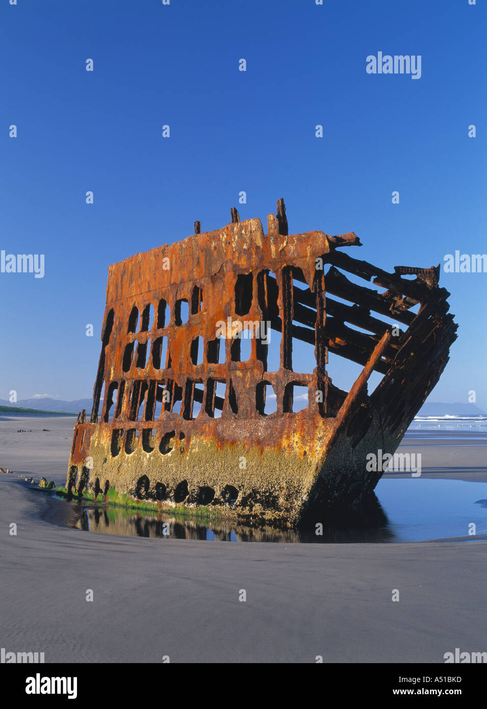 Ship selection hi-res stock photography and images - Alamy