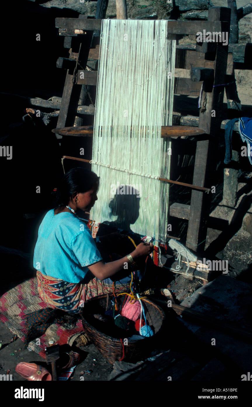 Weaving loom nepal hi-res stock photography and images - Alamy