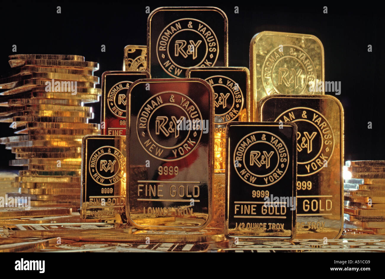 One ounce gold bar hi-res stock photography and images - Alamy