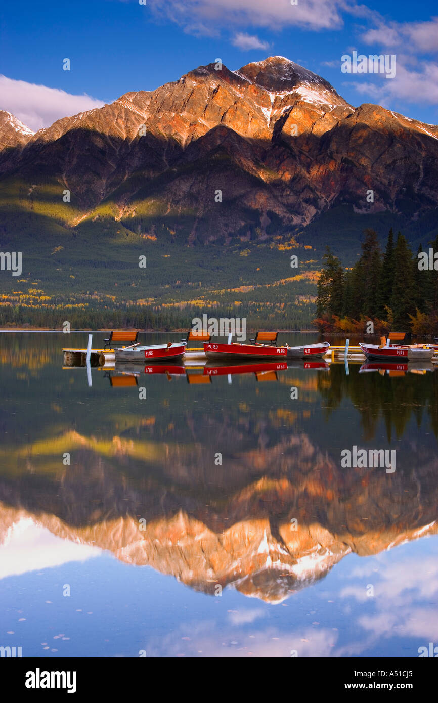 Pyramid Lake Jasper Alberta Canada Stock Photo - Alamy