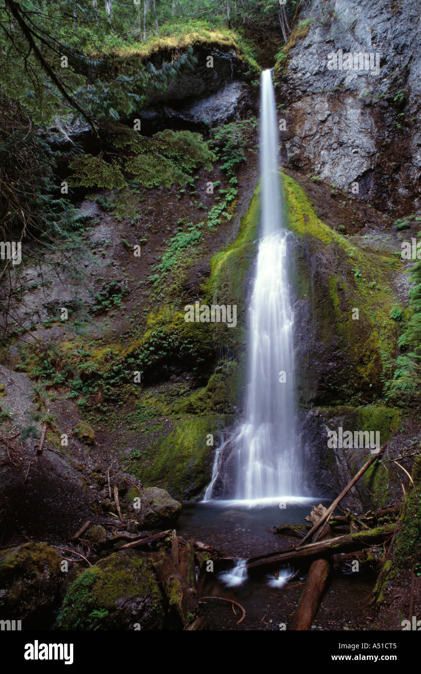 Waterfall into lake crescent hi-res stock photography and images - Alamy