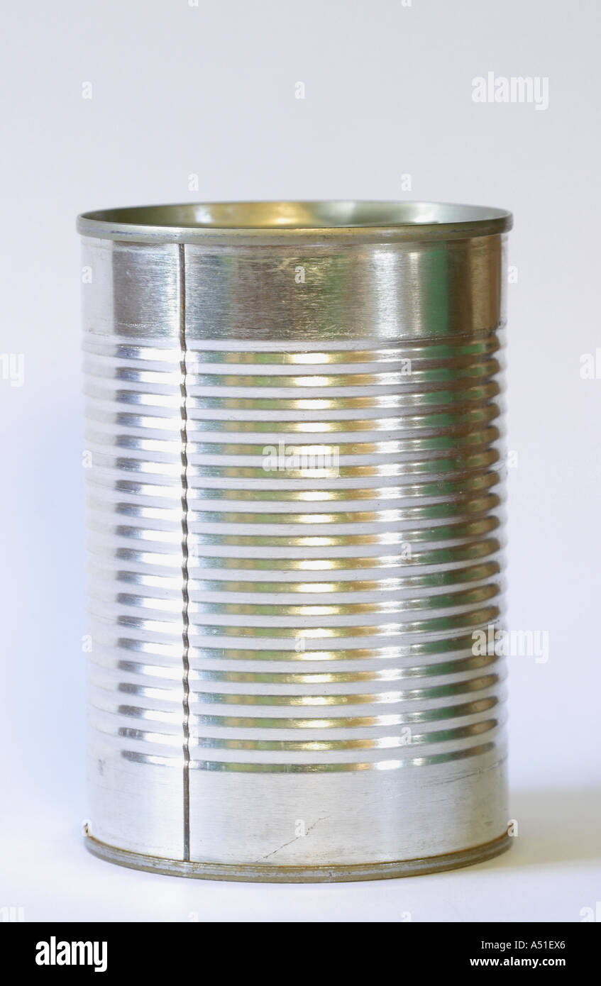 Metal can manufacture hi-res stock photography and images - Alamy