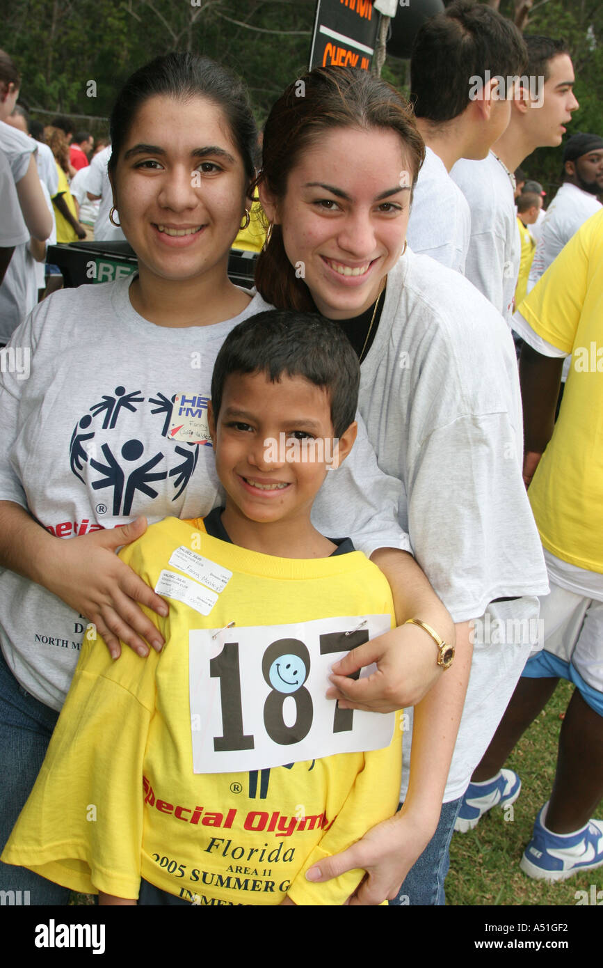 Kid helping other kid disabled hi-res stock photography and images - Alamy