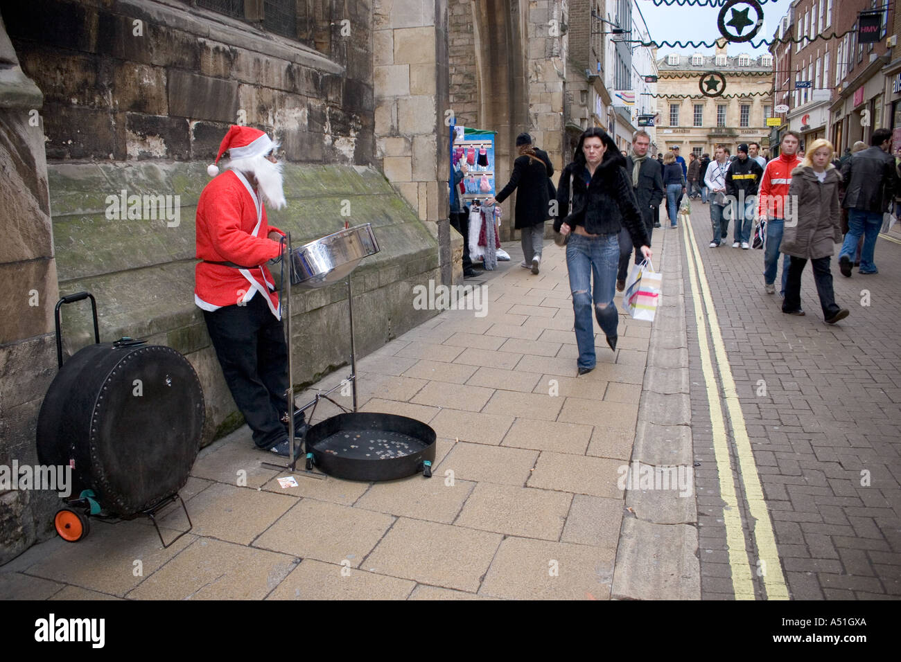 Black man in santa suit hi-res stock photography and images - Alamy