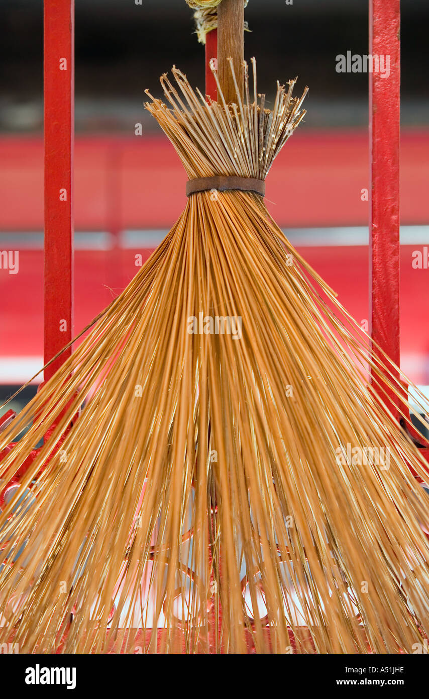 Handy broom hi-res stock photography and images - Alamy