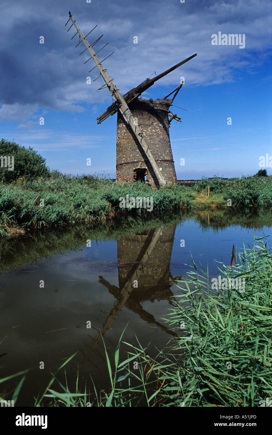 Brograve drainage windmill hi-res stock photography and images - Alamy