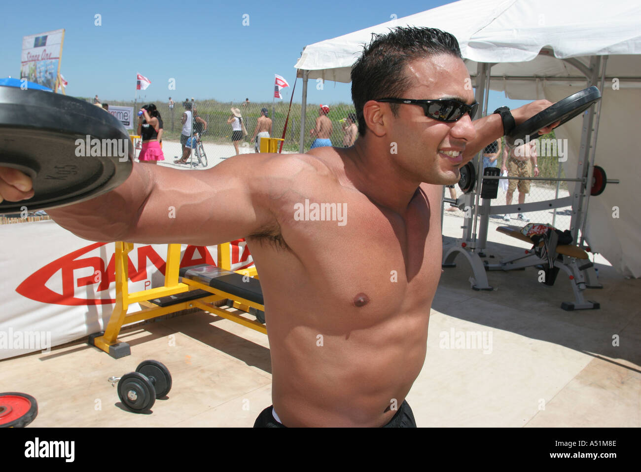Bodybuilder miami beach miami hi-res stock photography and images - Alamy