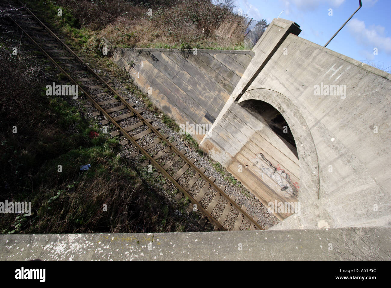 Footbridge over the main railway line in Swindon Wiltshire Stock Photo ...