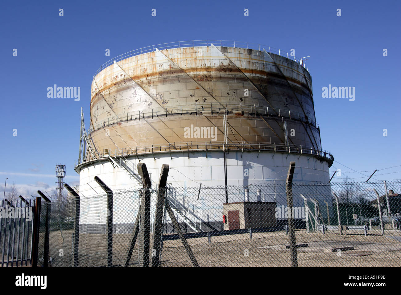 Gasometer gas works in Swindon Wiltshire Stock Photo - Alamy
