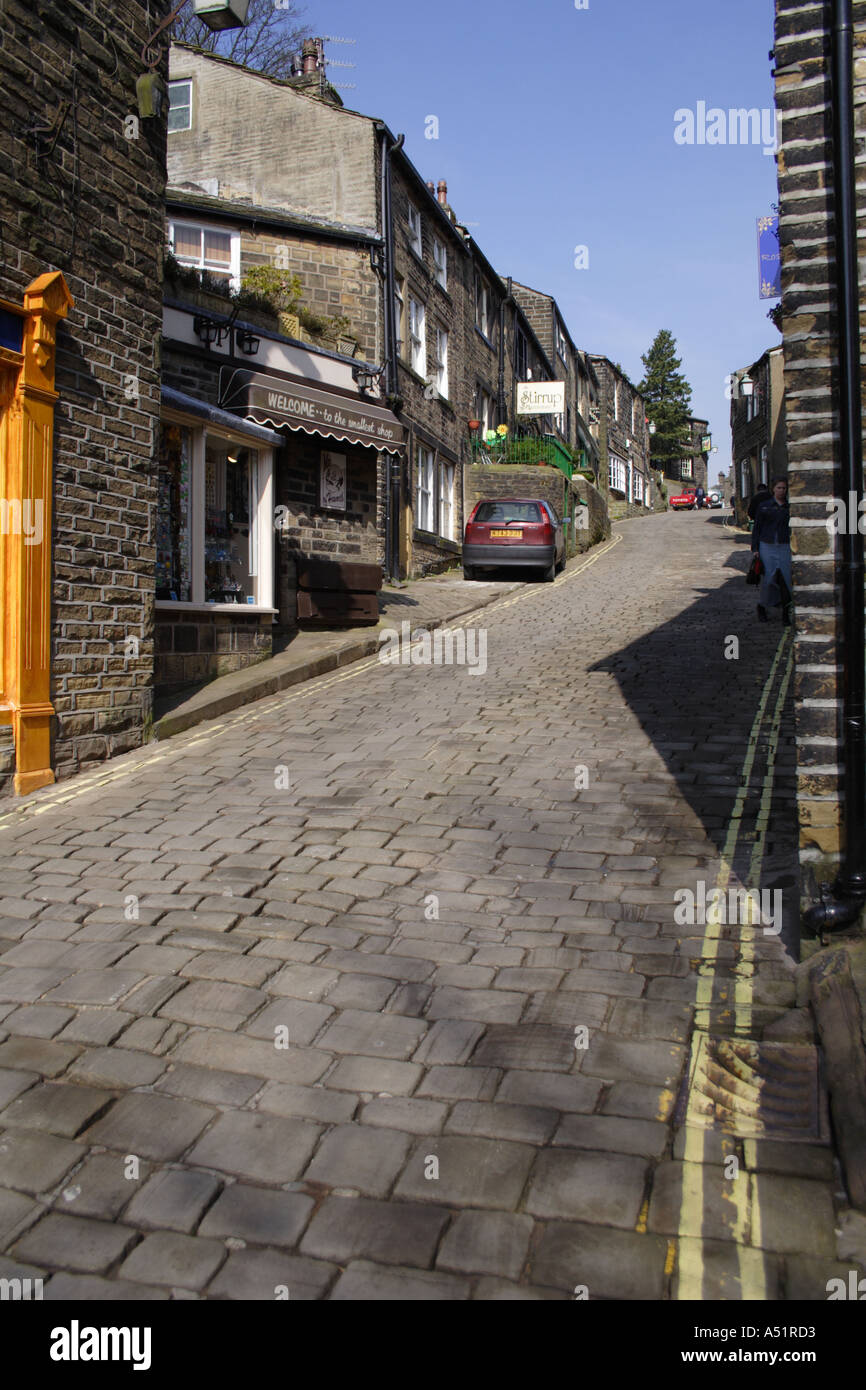 Haworth high street hi-res stock photography and images - Alamy