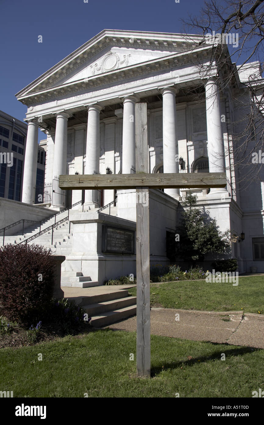 Wooden cross place in grass in front of Mount Vernon Place United ...