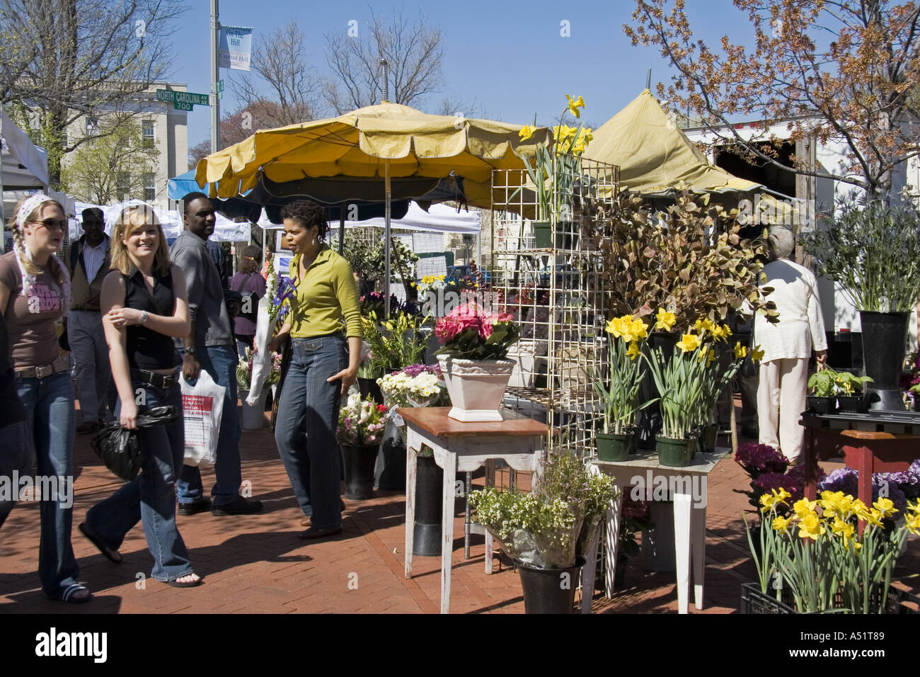 Washington flowers market retail hi-res stock photography and images ...