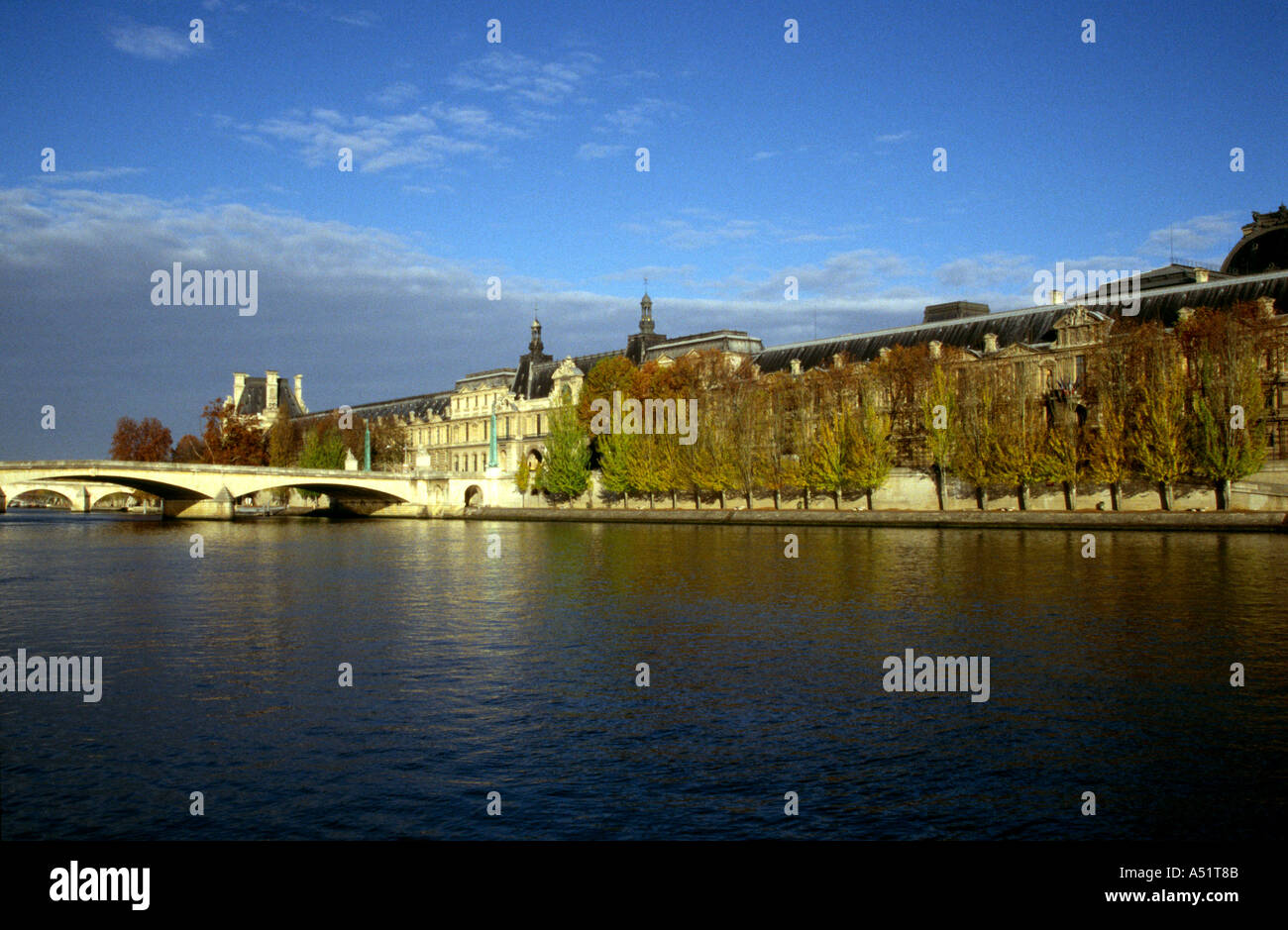 View of the seine pont neuf hi-res stock photography and images - Alamy