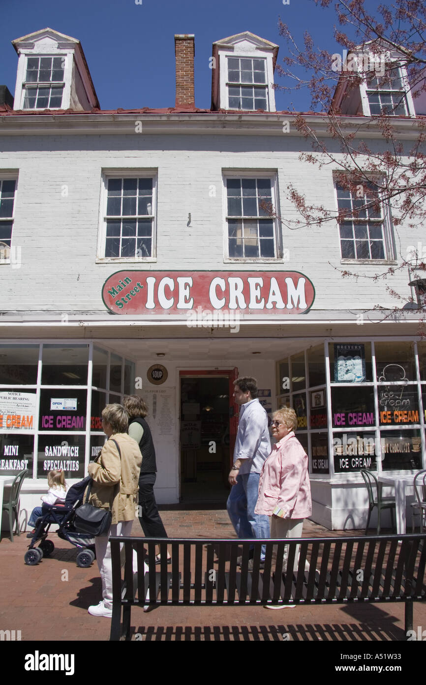 Family walking past Ice Cream shop on Main Street in Annapolis Maryland ...