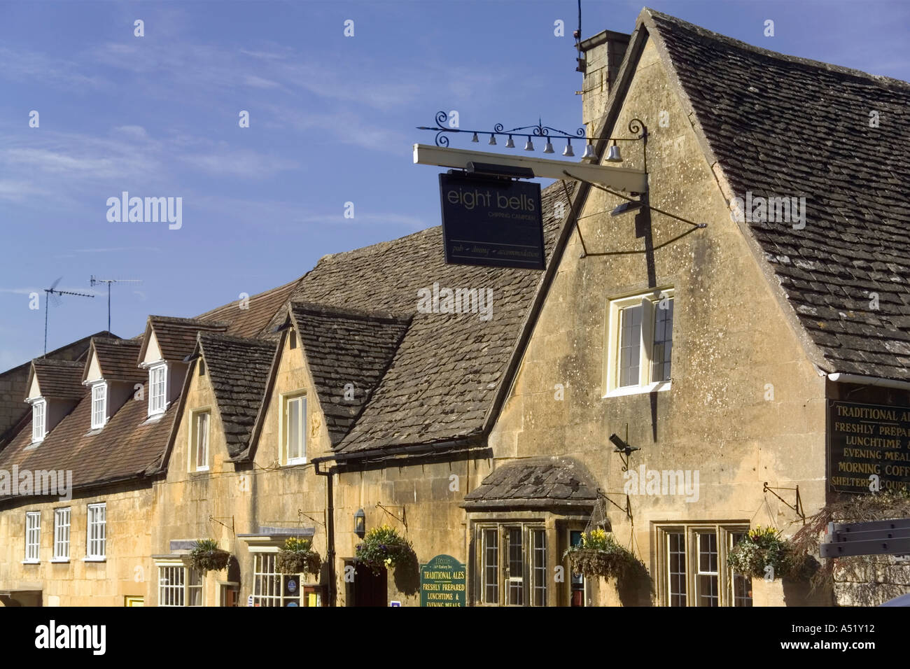 The eight bells public house hi-res stock photography and images - Alamy