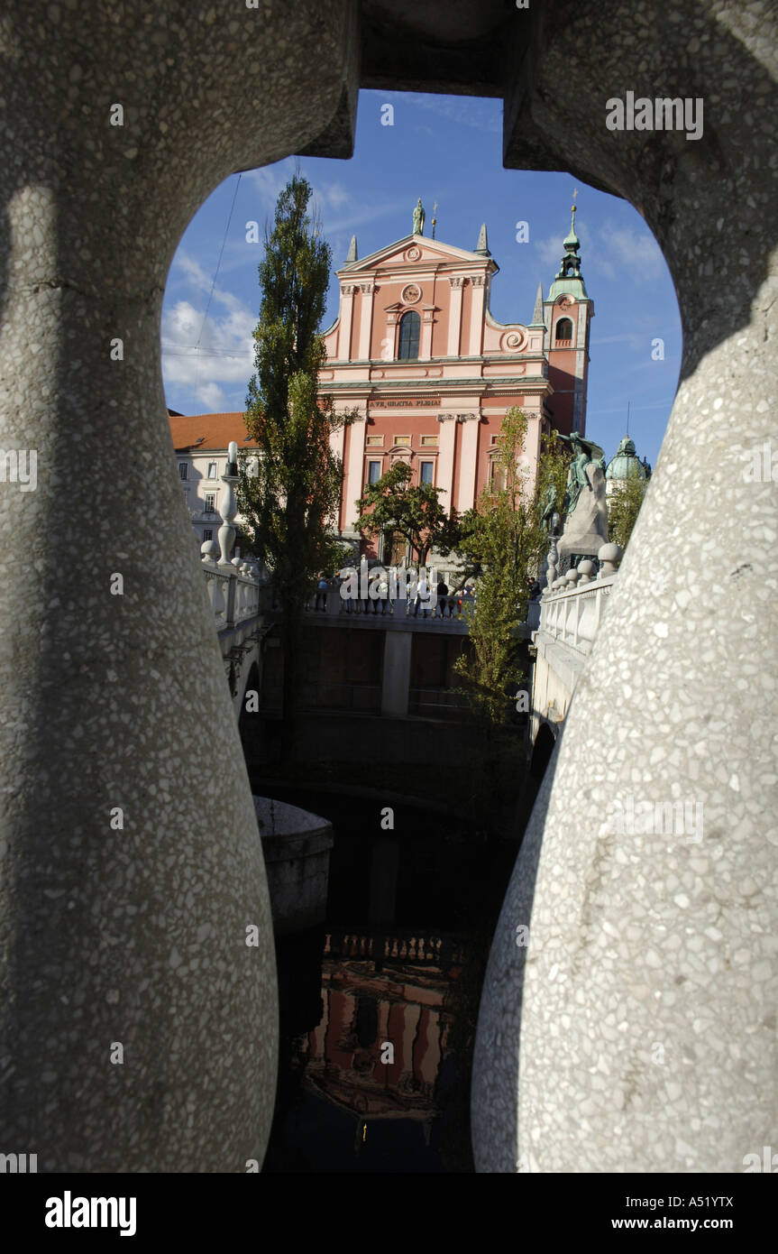 Ljubljana, Tromostovje (Three Bridges, Plecnik), in background ...