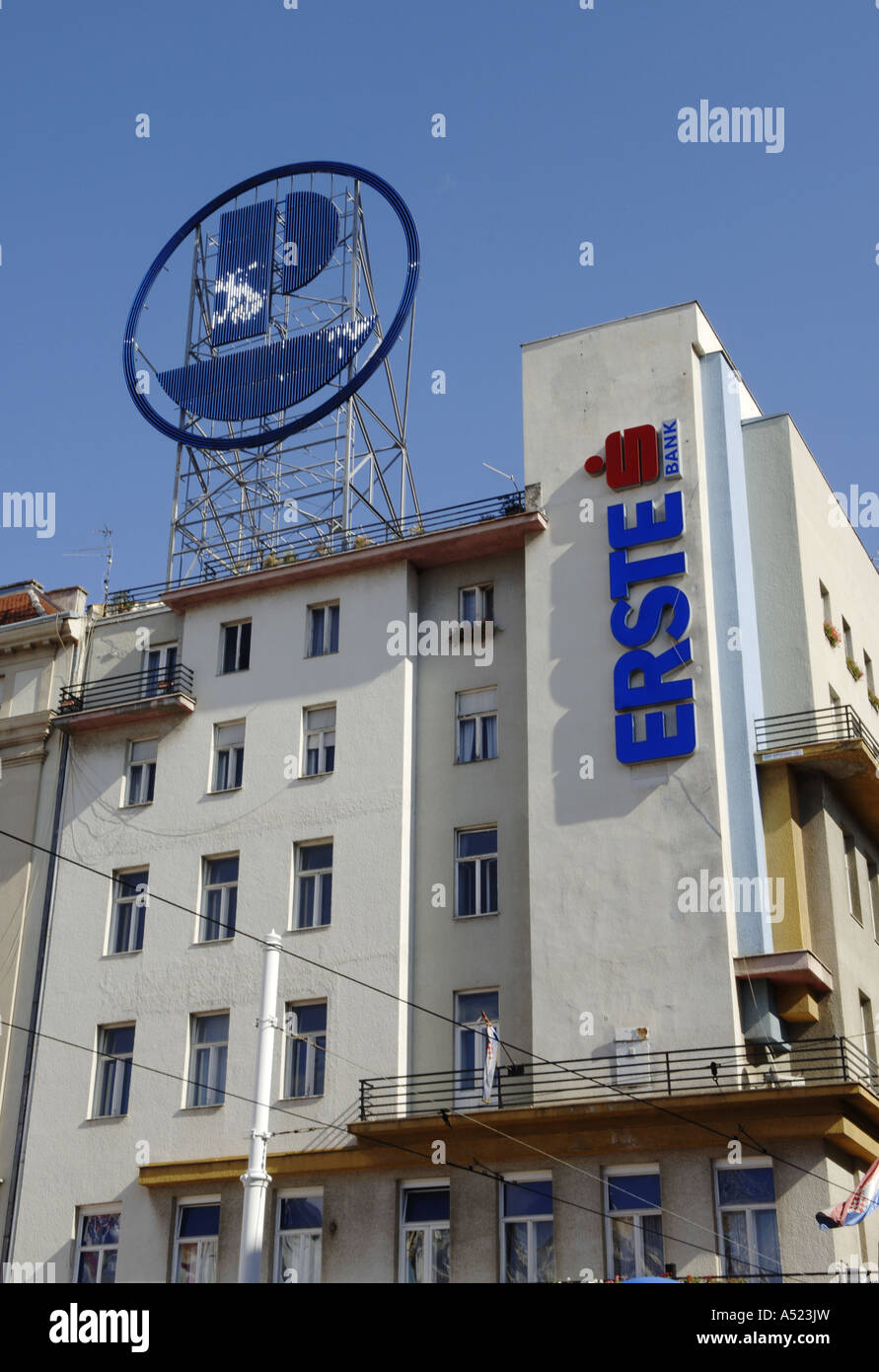 Erste bank building hi-res stock photography and images - Alamy