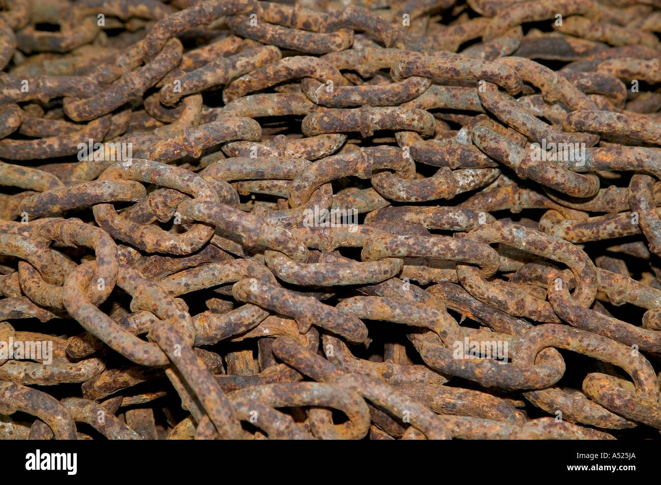 Exterior rusty chains High Resolution Stock Photography and Images - Alamy