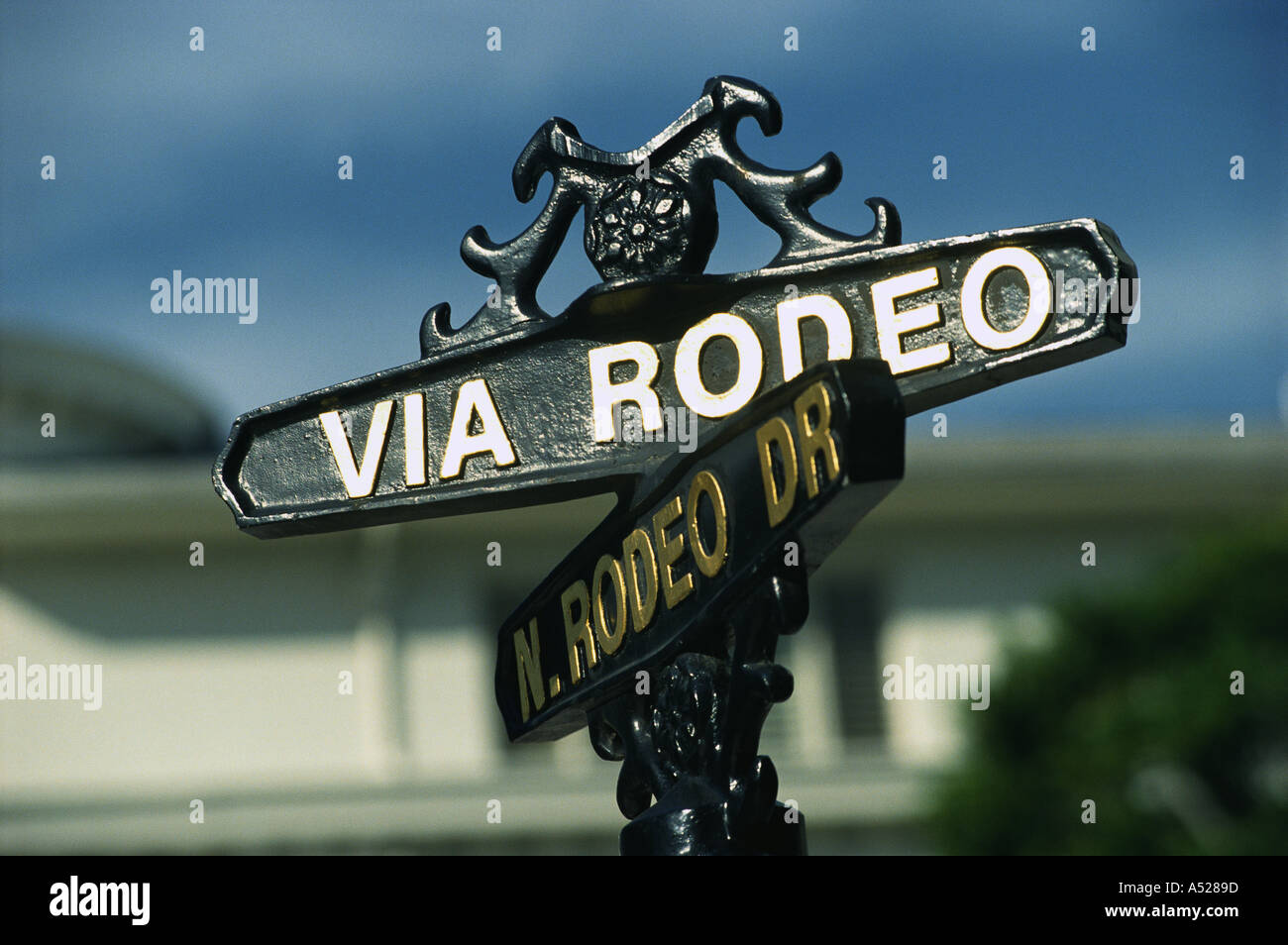 Via rodeo in beverly hills hi-res stock photography and images - Alamy