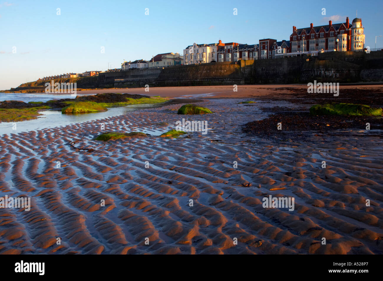 Whitley bay sands hi-res stock photography and images - Alamy