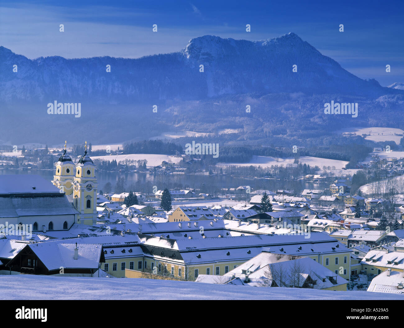 Mondsee austria winter hi-res stock photography and images - Alamy