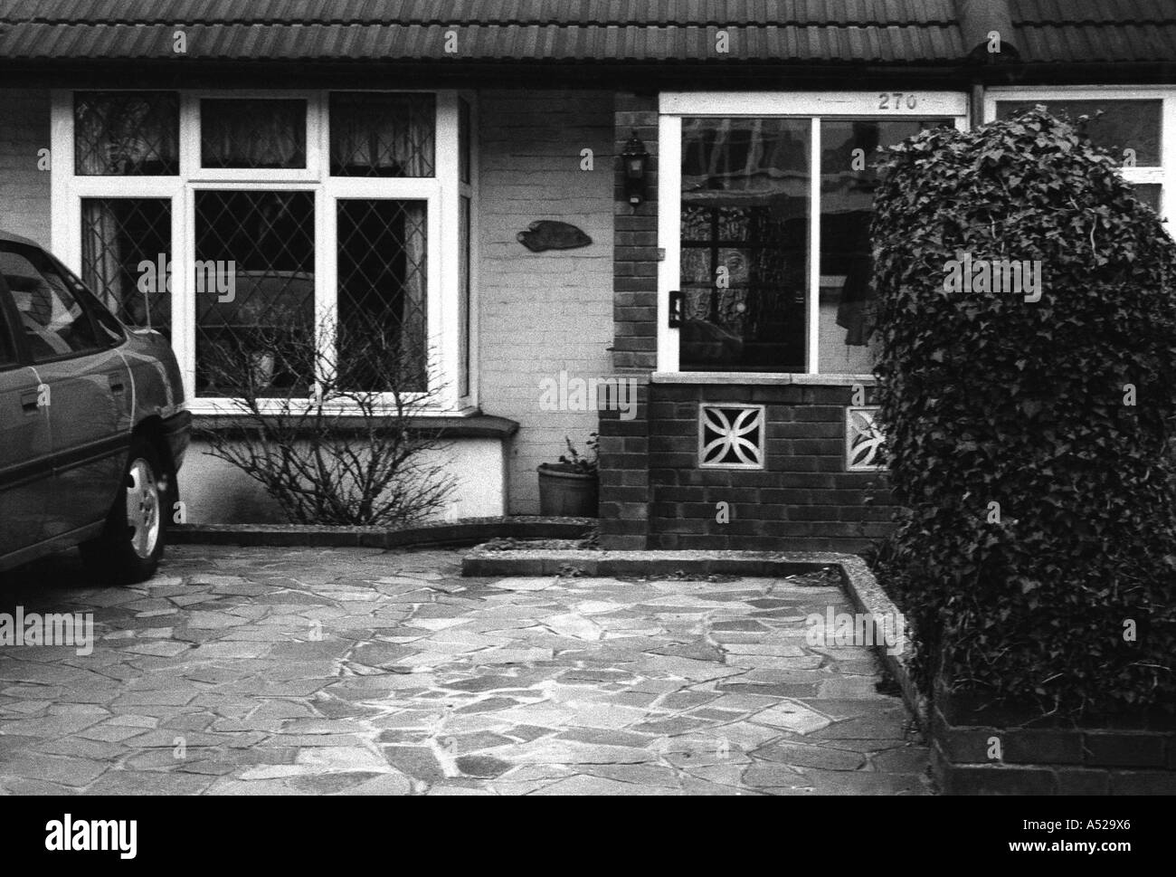 Drive to the house Black and White Stock Photos & Images - Alamy