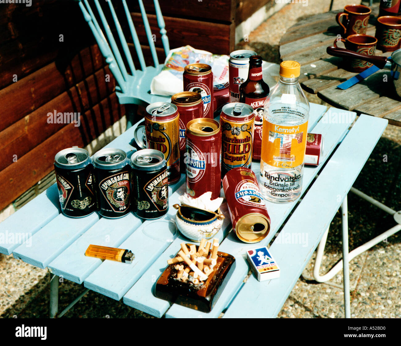 Left is the party hi-res stock photography and images - Alamy